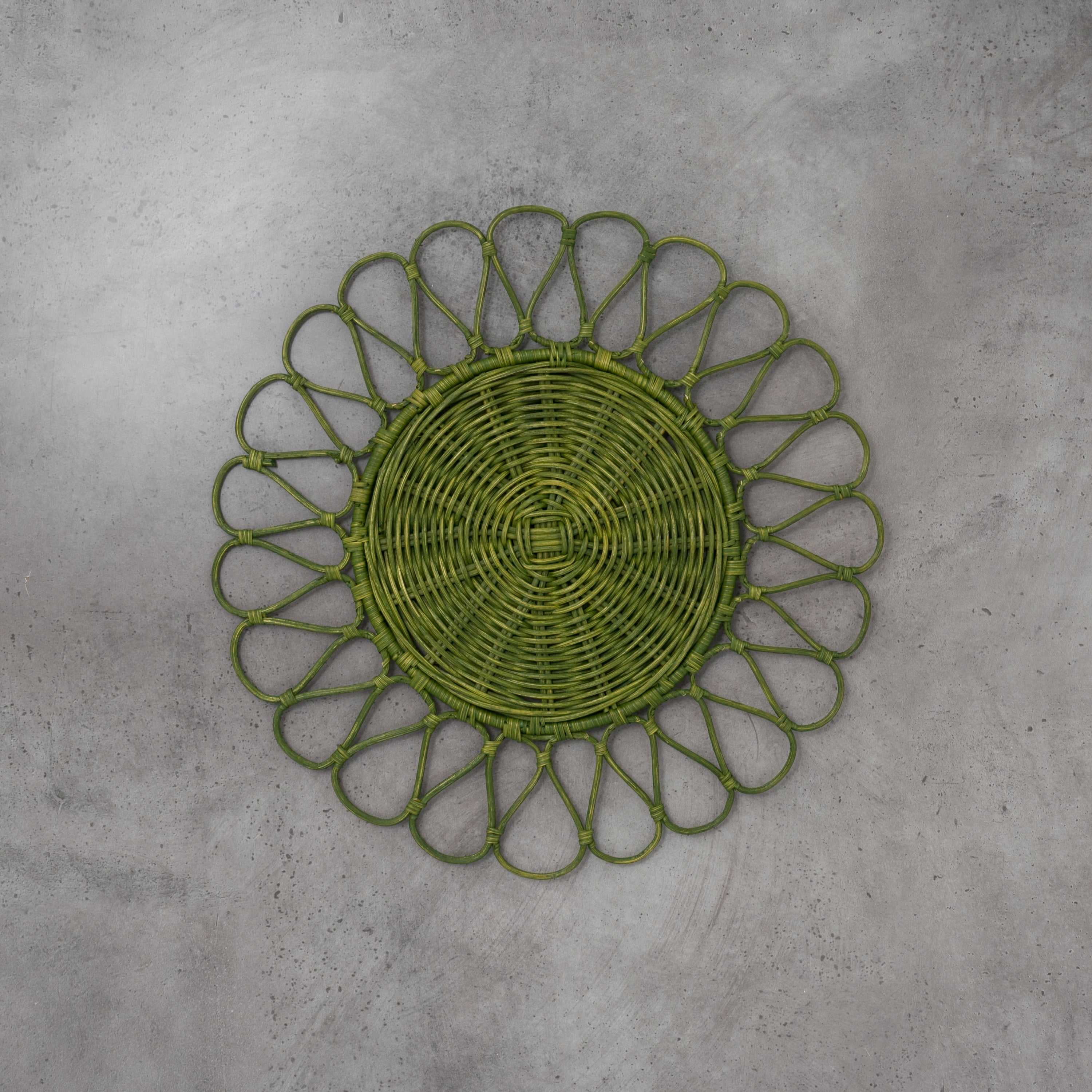 Elevated Chargers for Events | Rent Quality Tableware at TableMade.Co